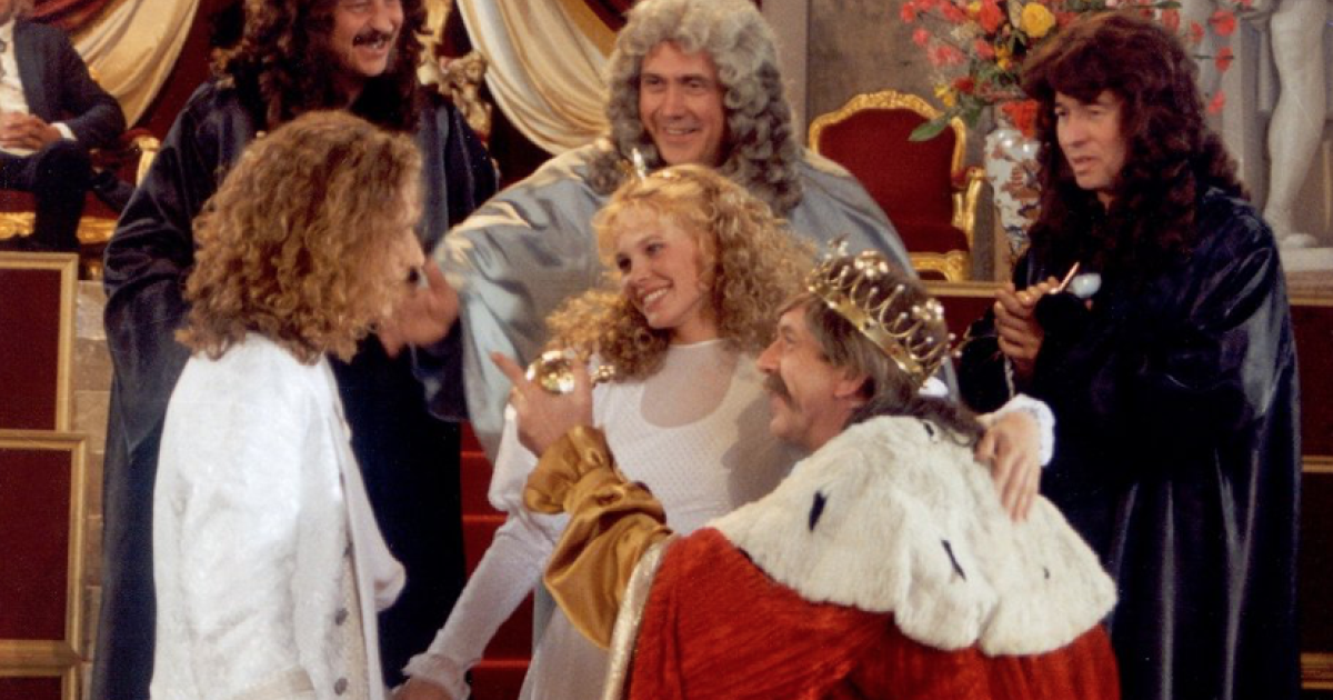 Galerie: Pamatujete si Pavlínku z Nesmrtelné tety: Krásná Barbora Bobuľová je hvězdou v ...